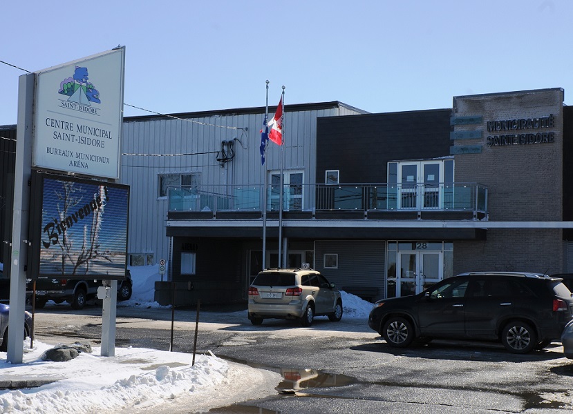 L'aréna est plus beau que jamais à Saint-Isidore - Beauce Média